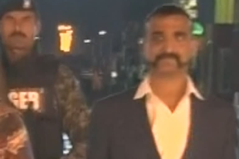 After Wing Commander Abhinandan's bravery, his gunslinger moustache ...