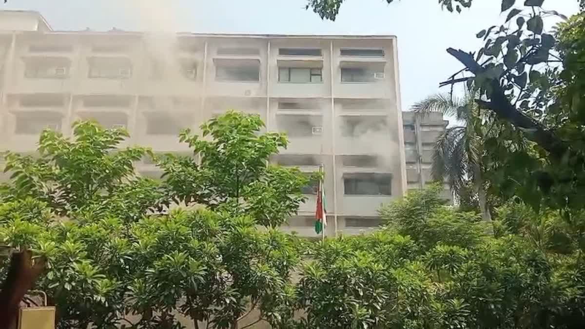 Fire In SPA Building Near ITO, Delhi Now Brought Under Control, No ...