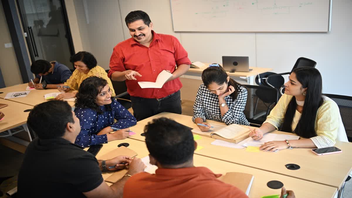హైదరాబాద్ లో IICT లో జాబ్స్ - ఎగ్జామ్ లేకుండా ఇంటర్వ్యూ మాత్రమే!
