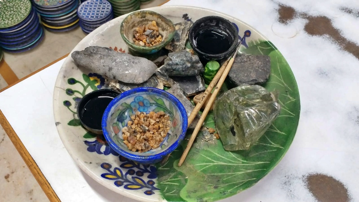 Why Pink City's Ancient Iranian Blue Pottery Art Is Facing Existential ...
