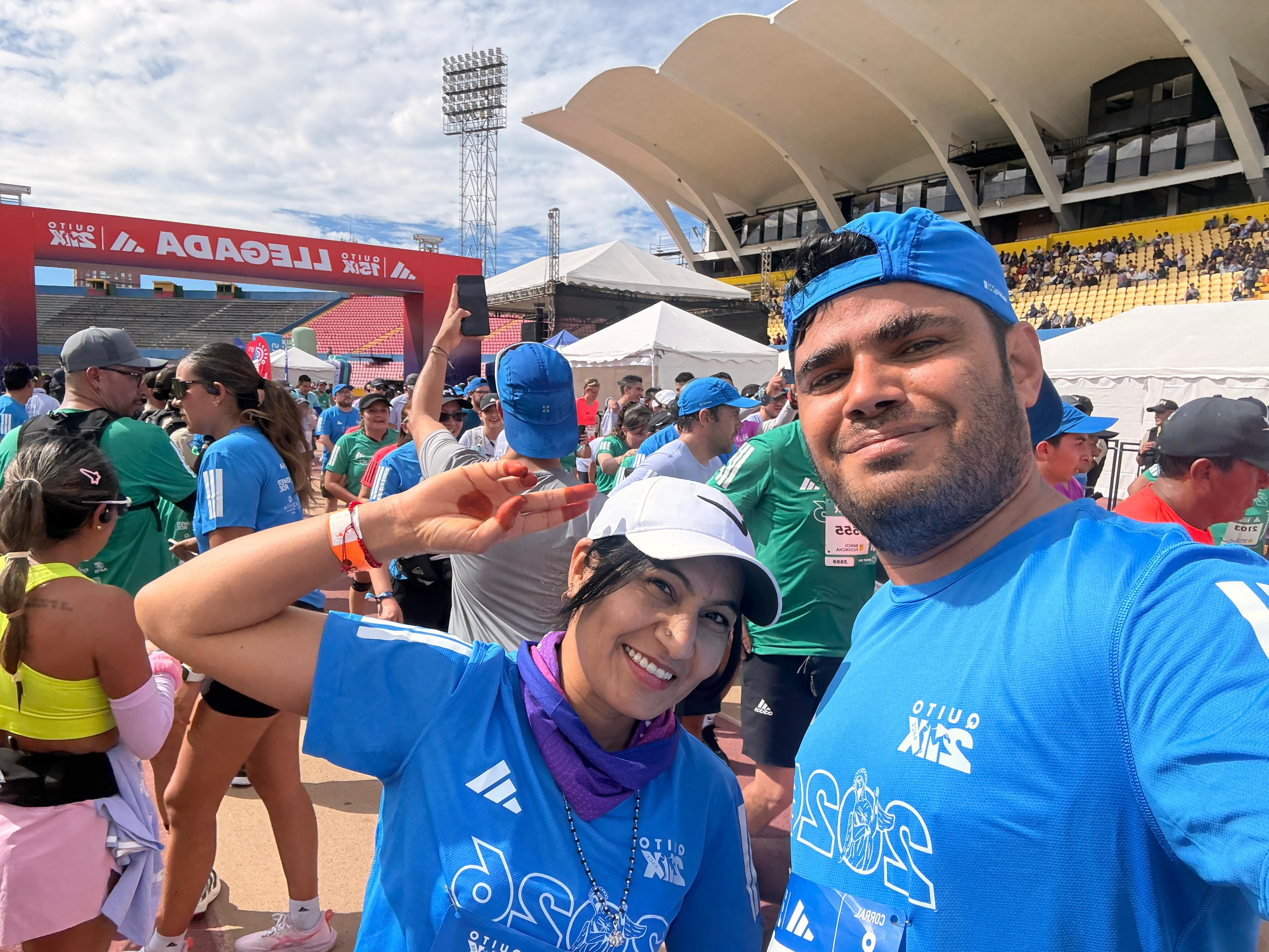 Quito Half Marathon - 2850 मीटर की ऊंचाई पर राजनयिक दंपती ने रचा इतिहास