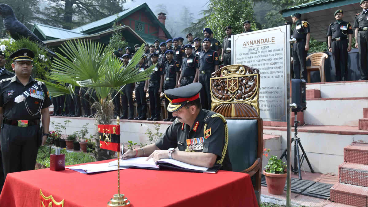 ले. जनरल देवेंद्र शर्मा ने संभाला आरट्रैक शिमला के जीओसी-इन-सी का पदभार ...