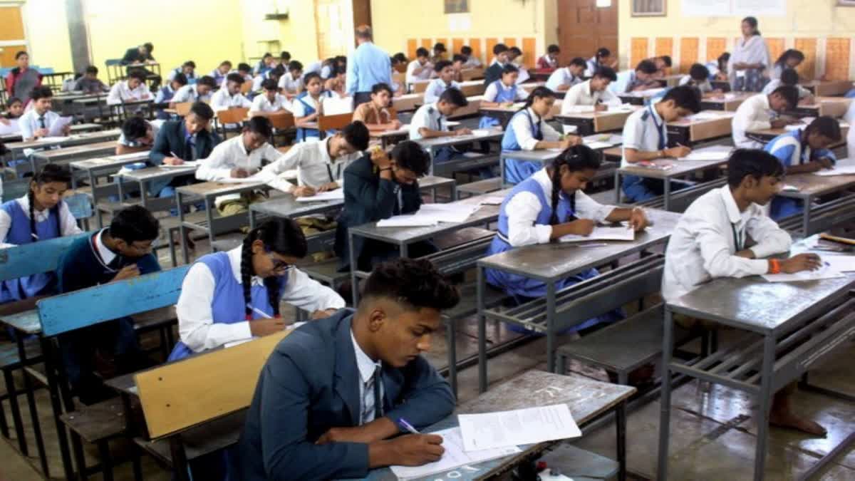 OSM వివాదం- CBSE చీఫ్, విద్యాశాఖ కార్యదర్శికి పార్లమెంటరీ ప్యానెల్ సమన్లు