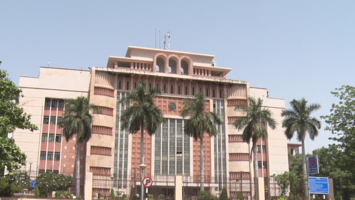 रात में IAS अफसरों को मिला तबादला मैसेज, मोहन सरकार ने 10 को दिया ...