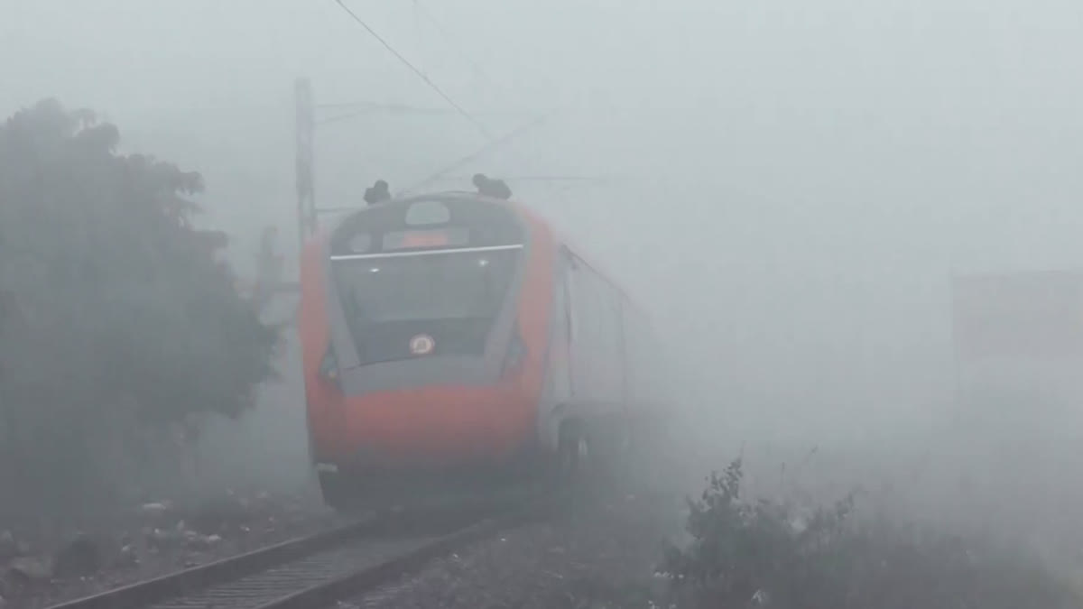 Delhi-NCR Hit by Dense Fog: Over 80 Trains Running Late, Flights ...