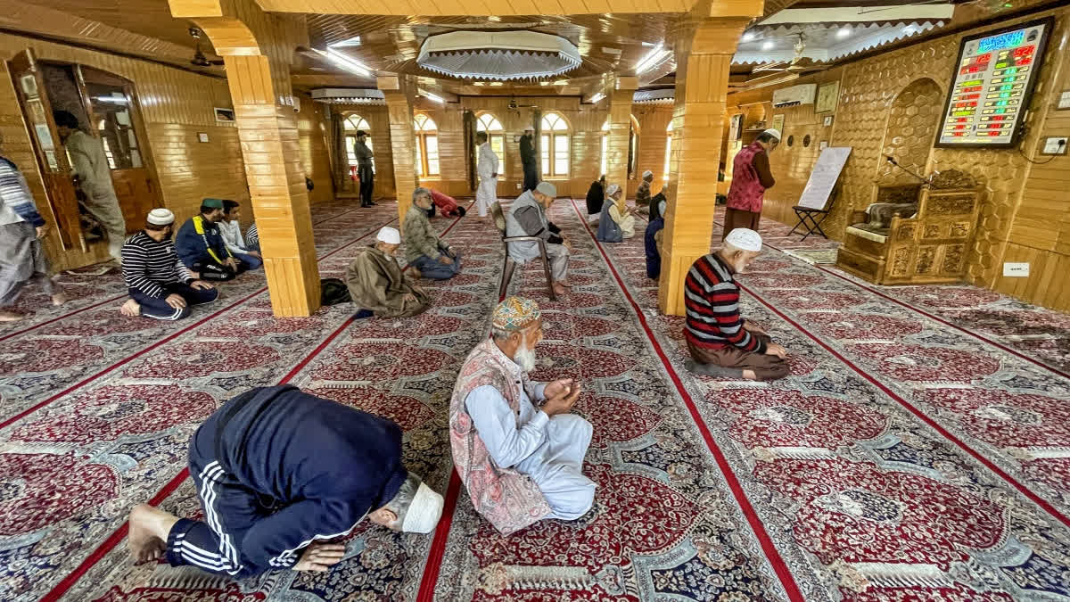 'Direct Interference In Our Religious Rights': J&K Politicians, Clerics ...