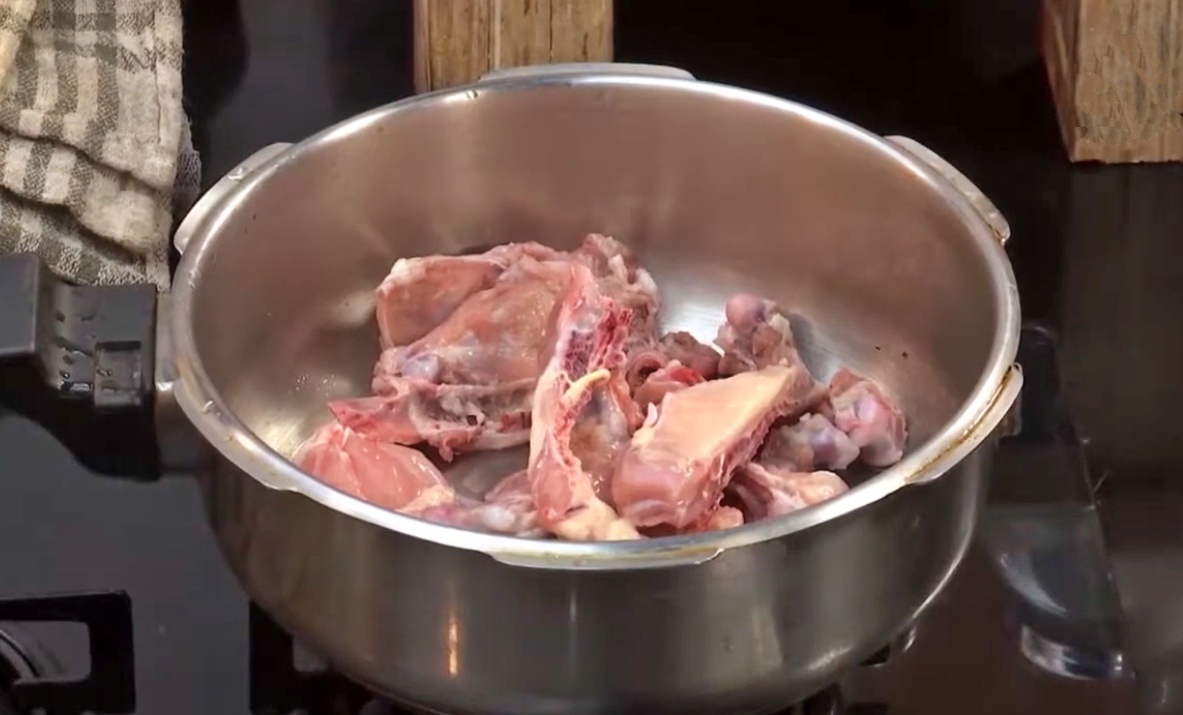 స్పైసీ స్పైసీగా అద్దిరిపోయే "చికెన్ రసం" - ఈ సీజన్ లో తప్పక ట్రై ...