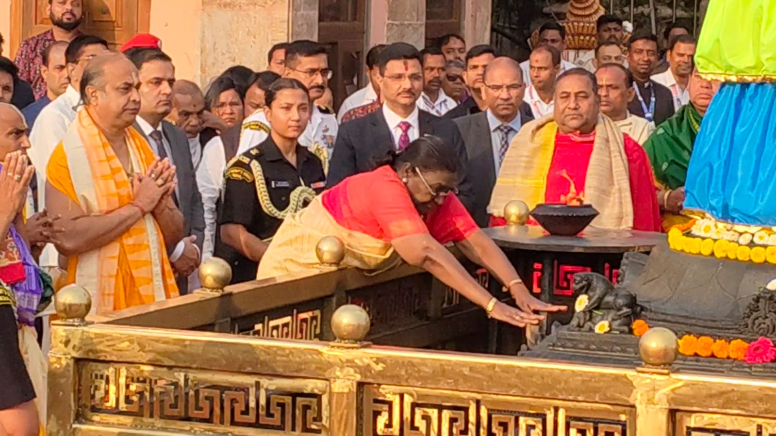 President Murmu Performs 'Pinda Daan' In Puri, Visits Jagannath Temple