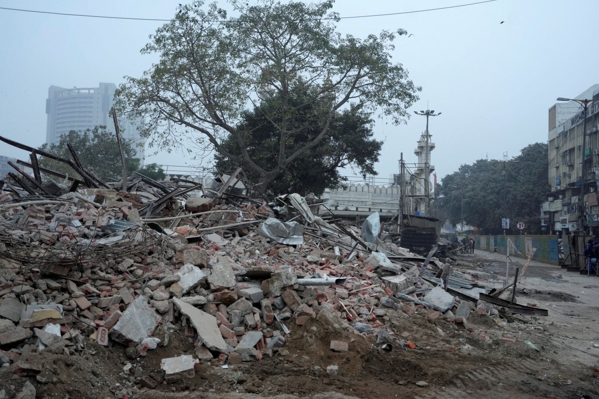 Five Cops Injured As Late-Night MCD Demolition Drive Near Faiz-e-Elahi Mosque In Delhi Turns Violent