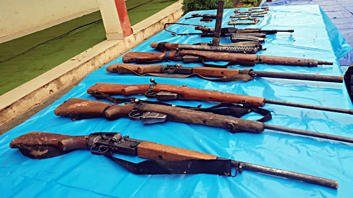 Five Female Naxalites With Bounty Lay Down Arms In Chhattisgarh