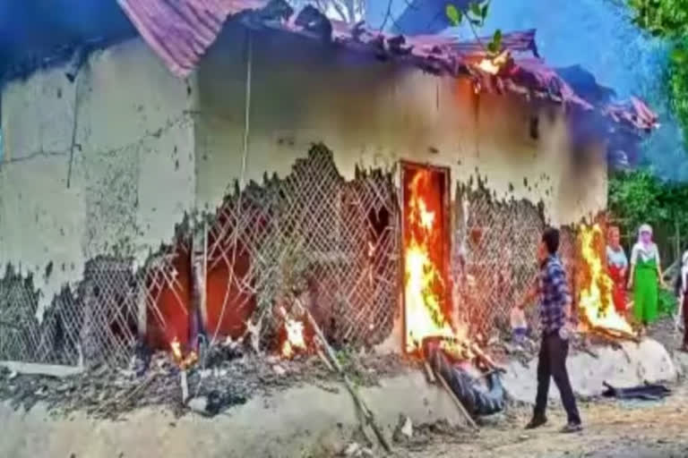 Manipur: Meitei women's forum Meira Paibis stages protests against ...