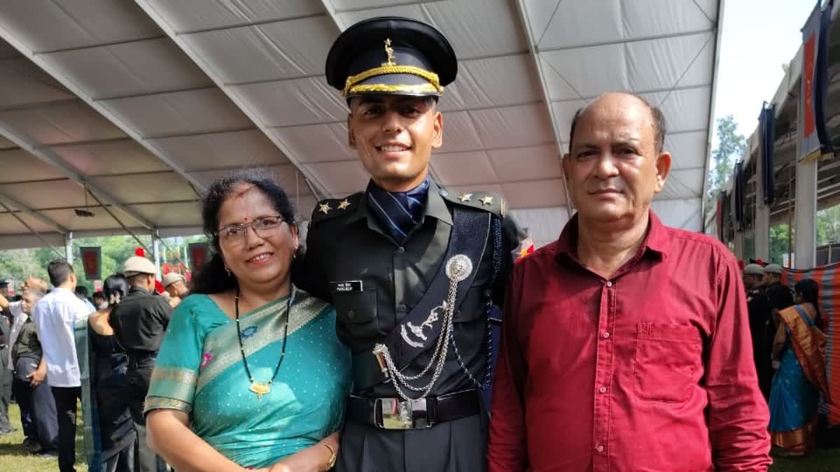 पौड़ी का बेटा पारस बिष्ट बना भारतीय सेना में लेफ्टिनेंट, परिवार और ...