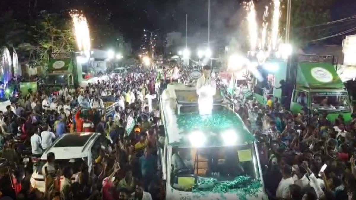 ବ୍ରହ୍ମପୁରରେ ରୋଡ୍ ସୋ ଓ ପଥପ୍ରାନ୍ତ ସଭା କରି ପ୍ରଚାର କଲେ ପାଣ୍ଡିଆନ - VK ...