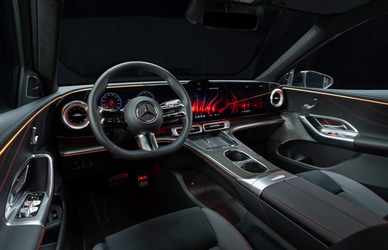 735km ৰেঞ্জৰ সৈতে মুকলি হ’ল 2025 বৰ্ষৰ Mercedes GLC EV