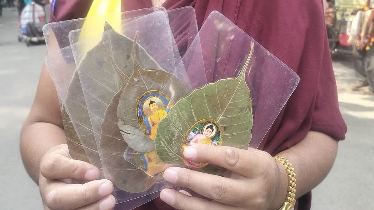 Buddha On Leaf: Peepal Leaf Art Empowers Women In Bodh Gaya