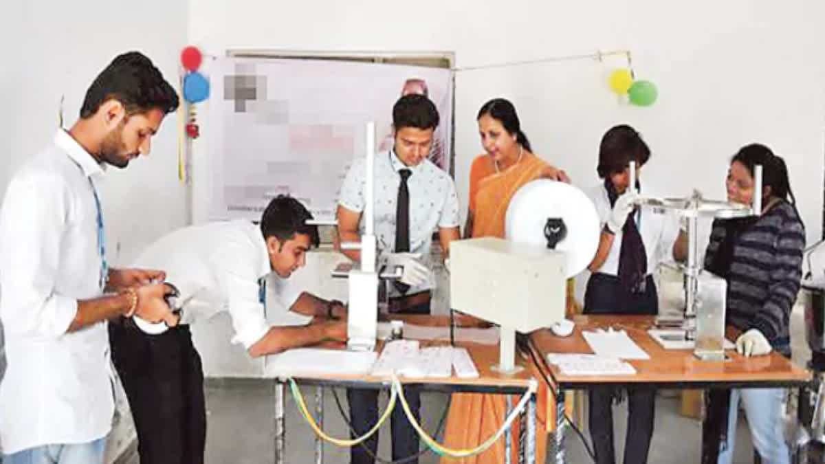 తెలంగాణలో డిగ్రీలో ఇంటర్న్ షిప్ తప్పనిసరి - వచ్చే ఏడాది నుంచే అమలులోకి