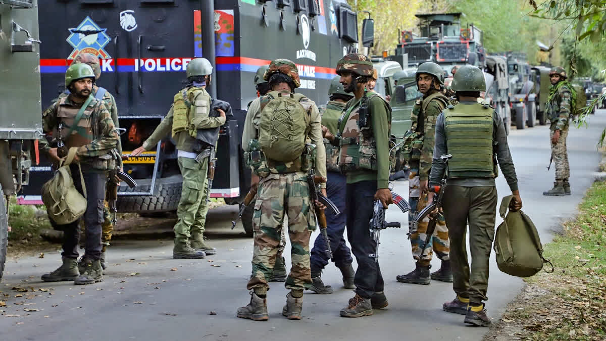 Encounter At 10,000 Feet: 2 Army Soldiers, Civilian Killed In Gunfight ...