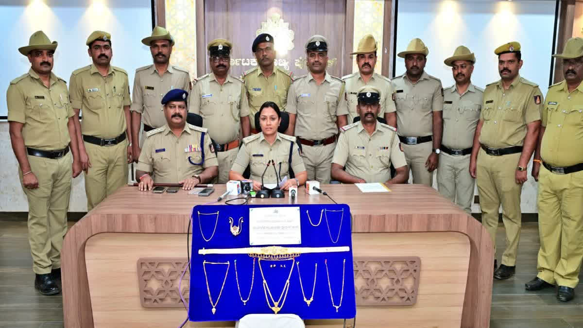 Karnataka's Devanagere Police Arrest Members Of 'Band Baja Gang' From ...