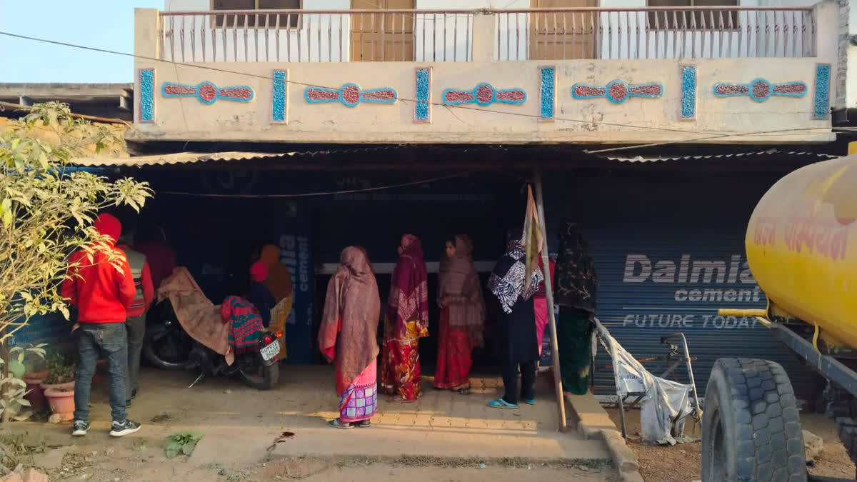 Double Murder Rocks Mirzapur; Man Eliminates Stepmother And Stepbrother ...