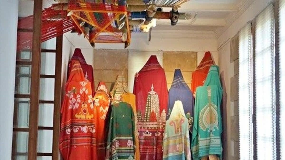 Bihar's Bawan Buti Sarees, Patharkatti Stone Craft, Pidiya Painting Get ...