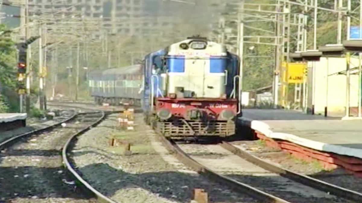 హైదరాబాద్ చుట్టూ 3 భారీ రైల్వే టెర్మినళ్లు - ORR, RRR మధ్యలో నిర్మాణం!