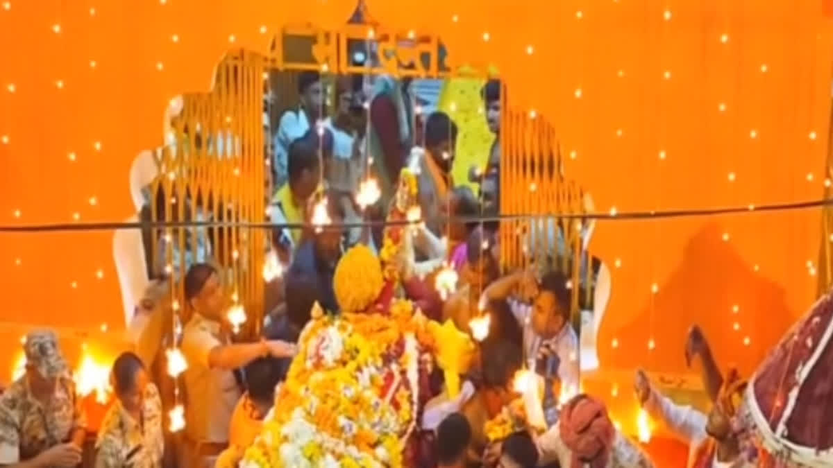 Bastar Dussehra Festival: Maiji's Palanquin Gets Grand Welcome; Huge ...