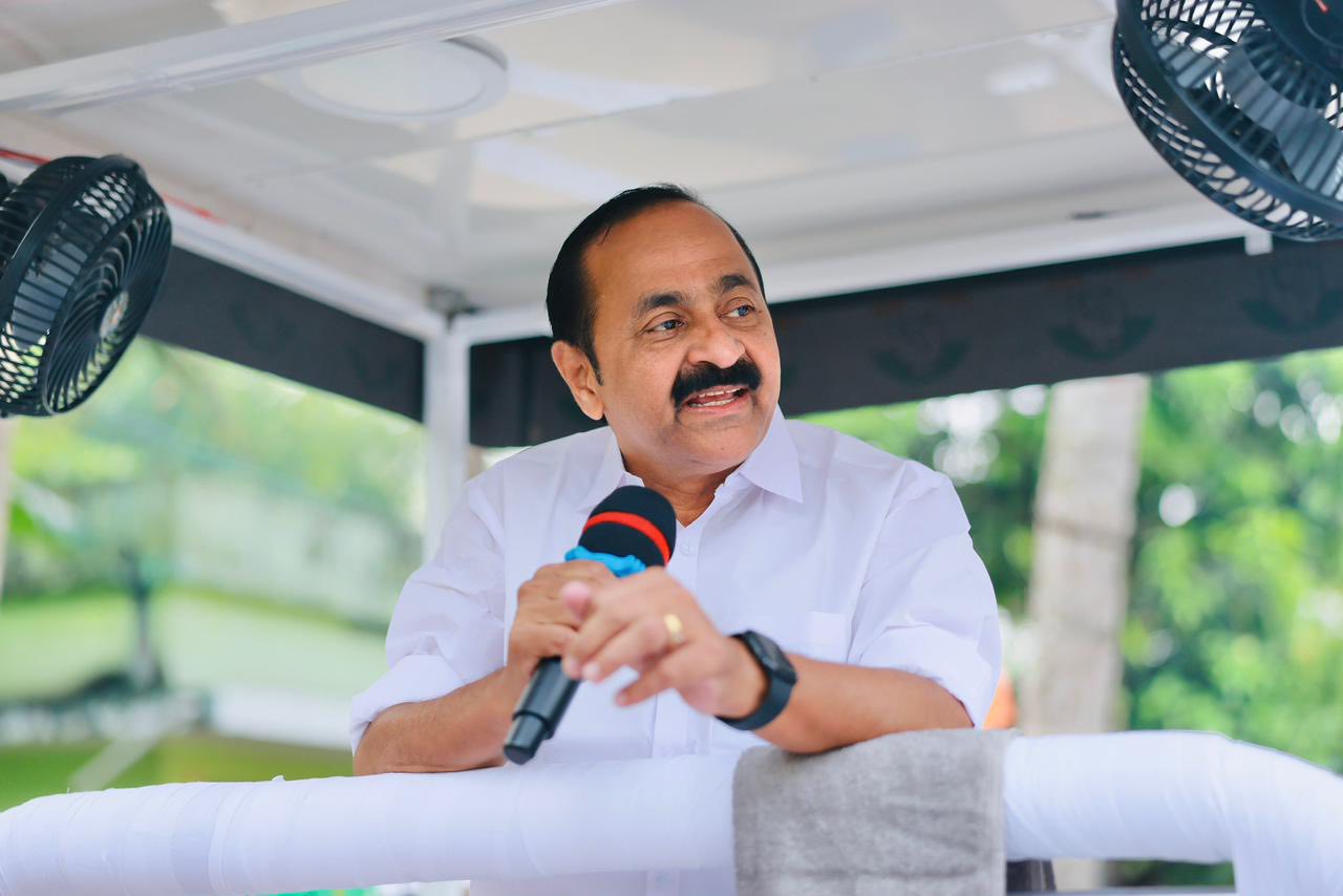 വടശ്ശേരി ദാമോദര മേനോൻ സതീശൻ എന്ന വി ഡി; കേരളത്തിൻ്റെ പുതിയ ...