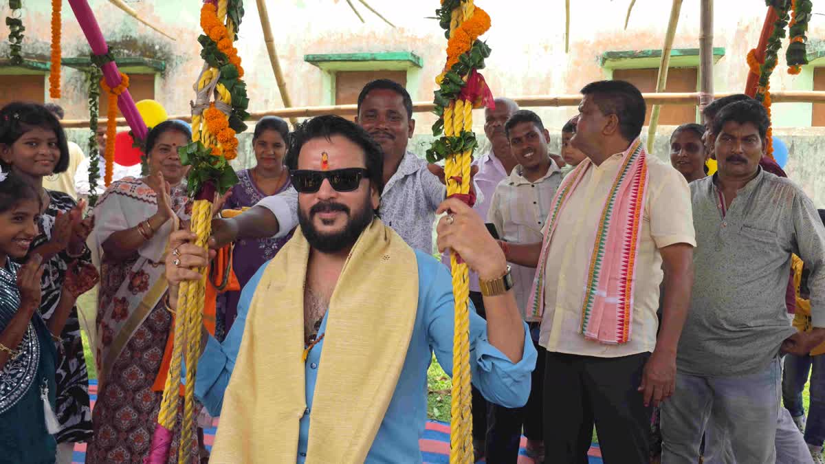 ନିଆଳିରେ ଧୁମ୍‌ଧାମରେ ଜମିଲା ପହଲି ରଜ ଉତ୍ସବ, ସାମିଲ ହେଲେ ବବି ମିଶ୍ର, ପୋଡ଼ ପିଠା ...