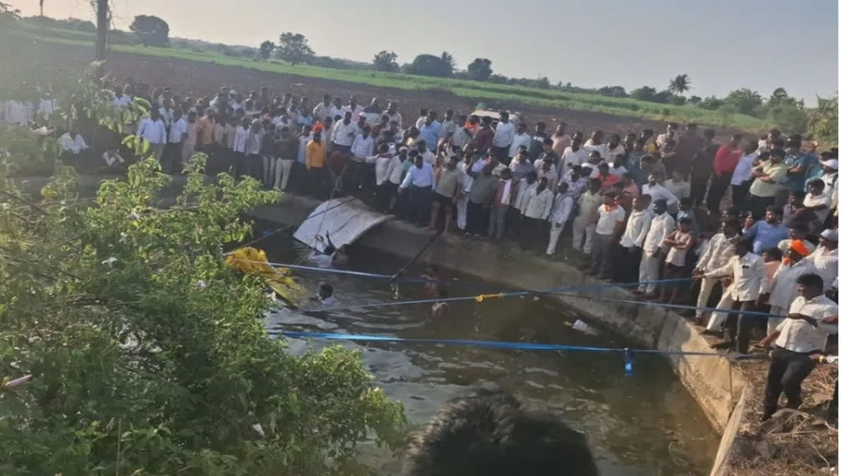 14 Killed As Pick-Up Van Plunges Into Well In Maharashtra's Solapur