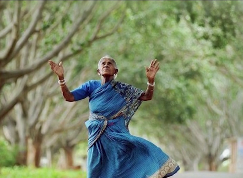 Padma Shri Awardee Environmentalist 'Saalumarada' Thimmakka From ...
