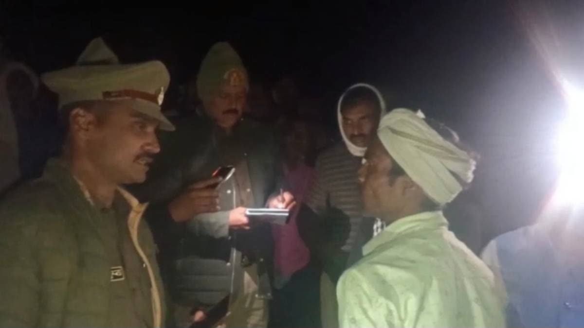 Four People Swept Away In UP's Sitapur After Wooden Bridge Collapses ...