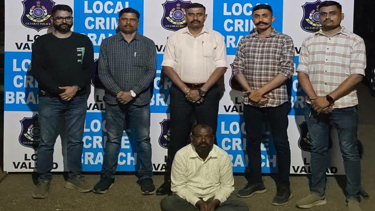 Fake Currency Note Racket Busted In Gujarat's Valsad, Duo Held