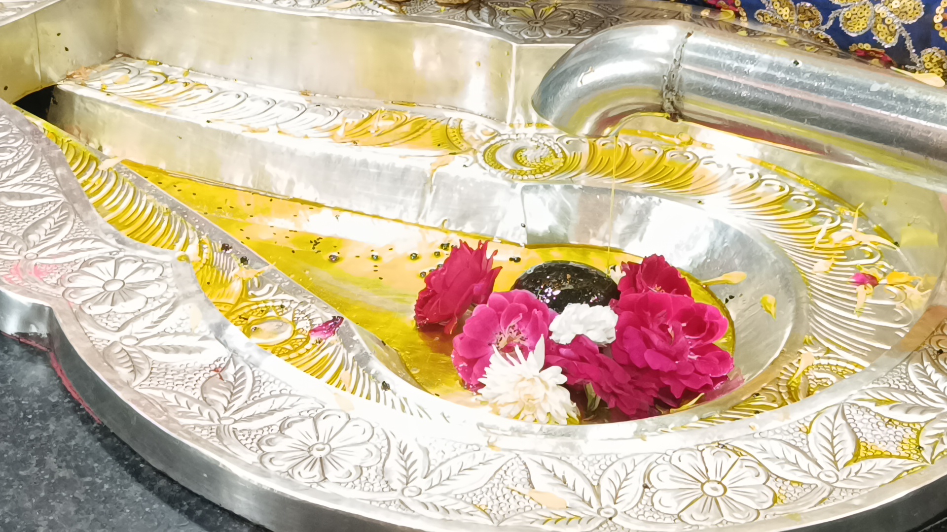 उज्जैन के मंदिर में सुधरते हैं पिता-पुत्र के रिश्ते, मकर संक्रांति पर ...