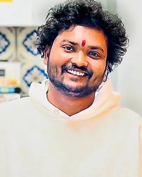 వీకెండ్ పార్టీలో చిన్న గొడవ - కట్ చేస్తే ఈత కొలనులో తేలిన యువకుడు - ఆ ...
