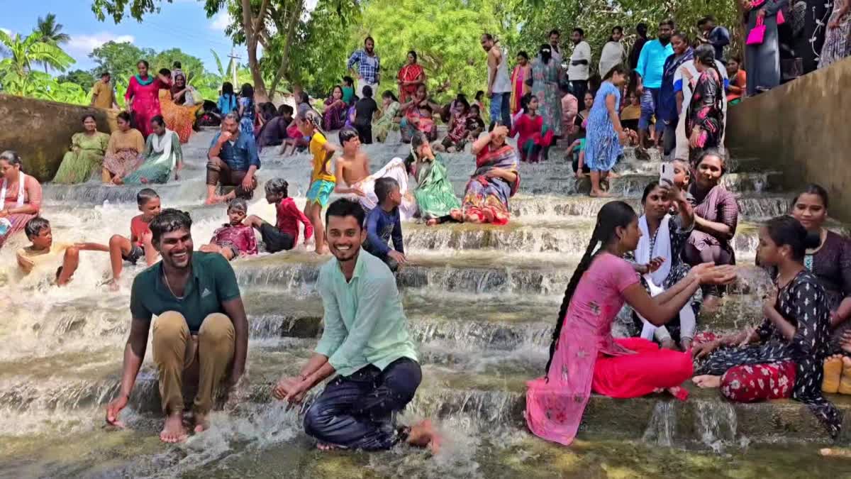 "పెన్న బద్వేల్" అలుగు జలపాతం - ప్రకృతి ఒడిలో సేద తీరుతున్న పర్యాటకులు