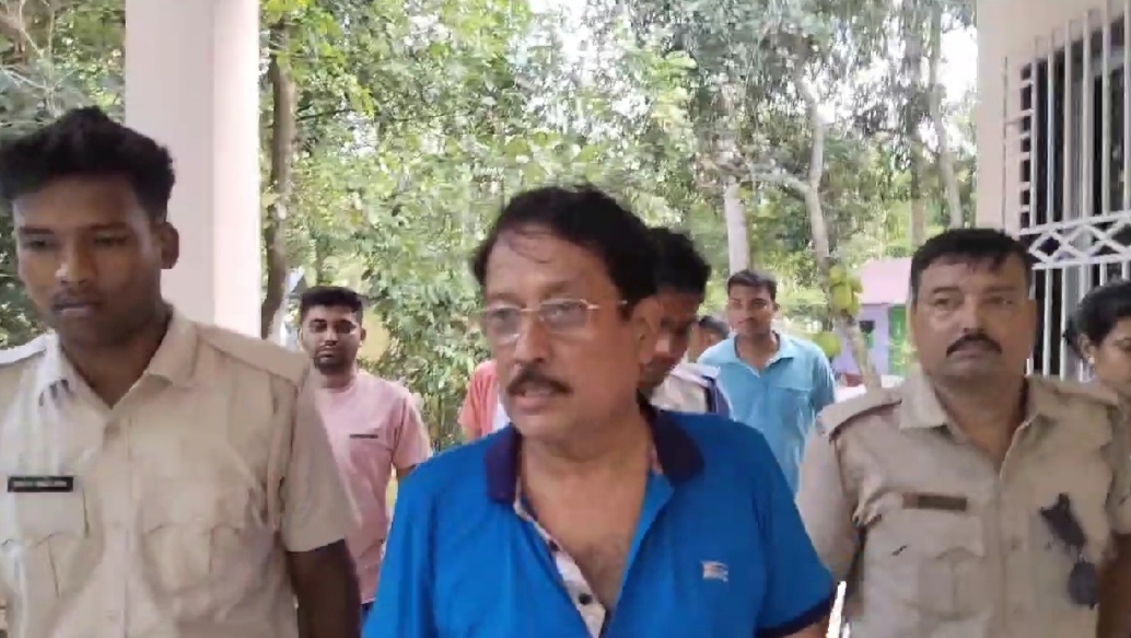 জামাইষষ্ঠীর আগে সব্যসাচীকে নিয়ে শ্বশুরবাড়িতে পুলিশ, চলল তল্লাশি ...