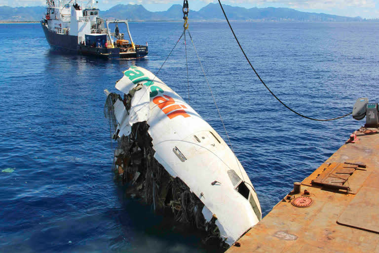 Hawaii plane ditching: 'Pilots' confusion over failing engine caused ...