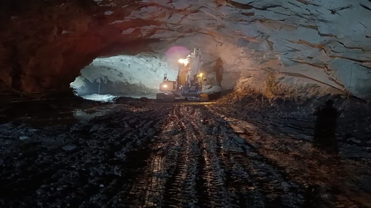 Several Workers Rescued After Truck Catches Fire Inside Kwar ...