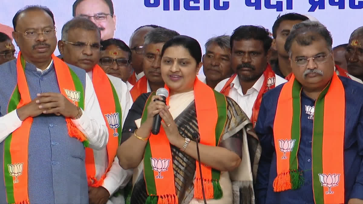 Ahead Of Civic Polls, Congress MLC Pradnya Satav Joins BJP