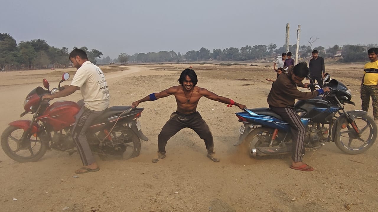 Bihar's Tarzan: Meet 18-Year-Old Dilbar Khan Whose Stunts Have Taken ...