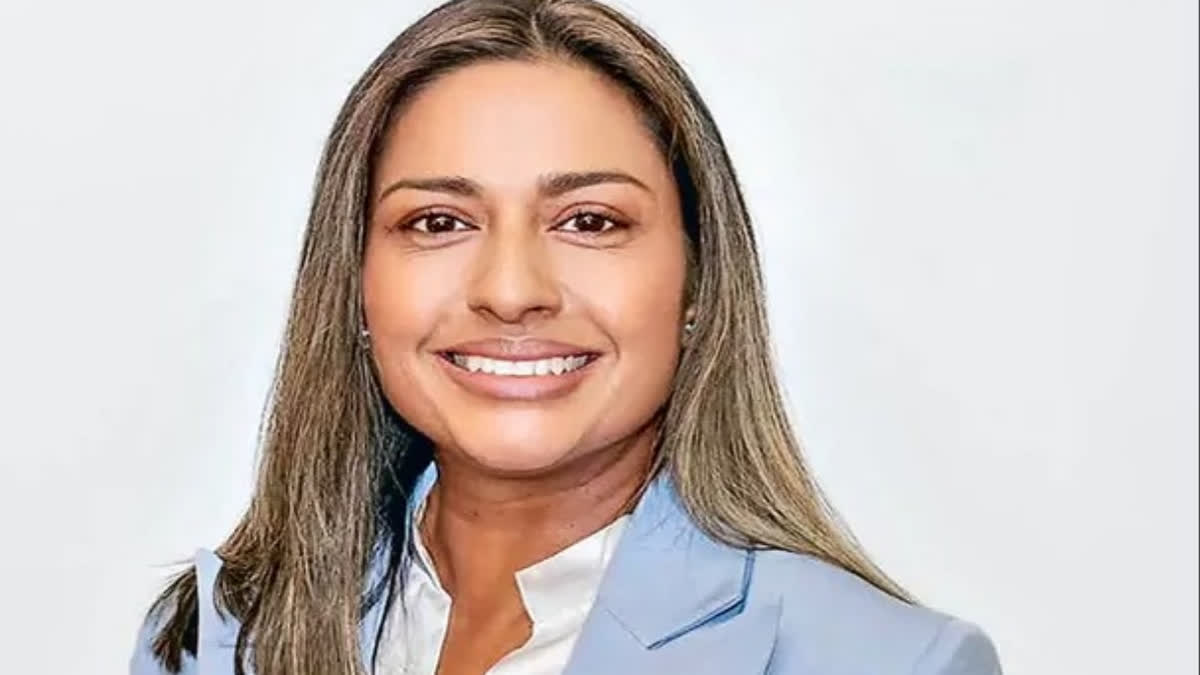 Meet Kas Naidu, South Africa’s First Female Cricket Commentator With ...