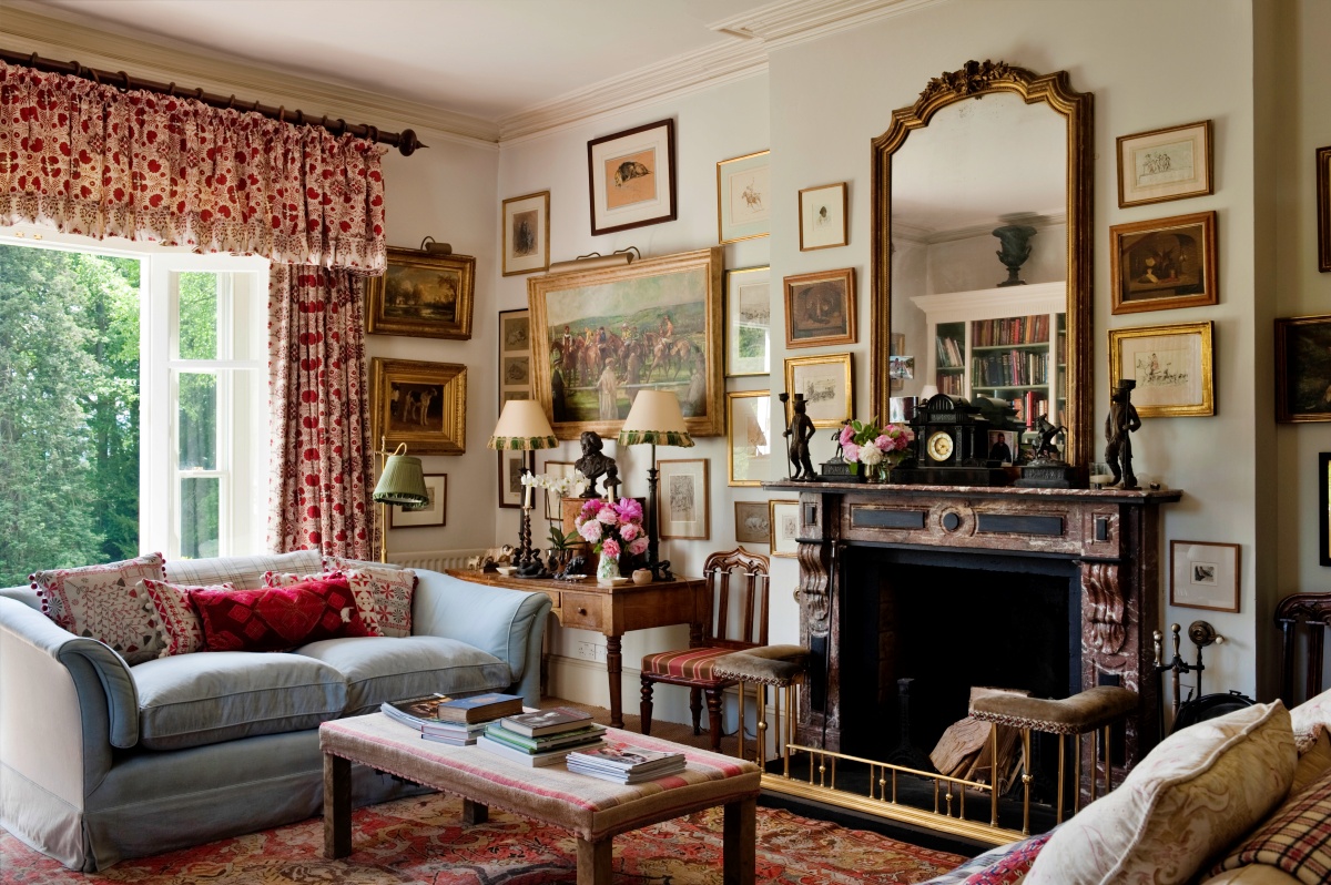 Your Home Has A Small Living Room? Here Are Smart Sofa And Furniture ...