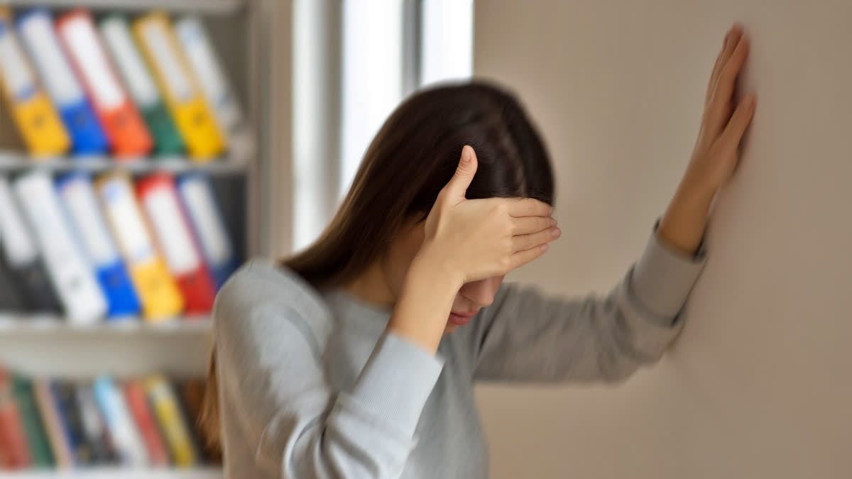 Having Dizzy Spells, Nausea, and Balance Issues? Here's How To Tell If ...