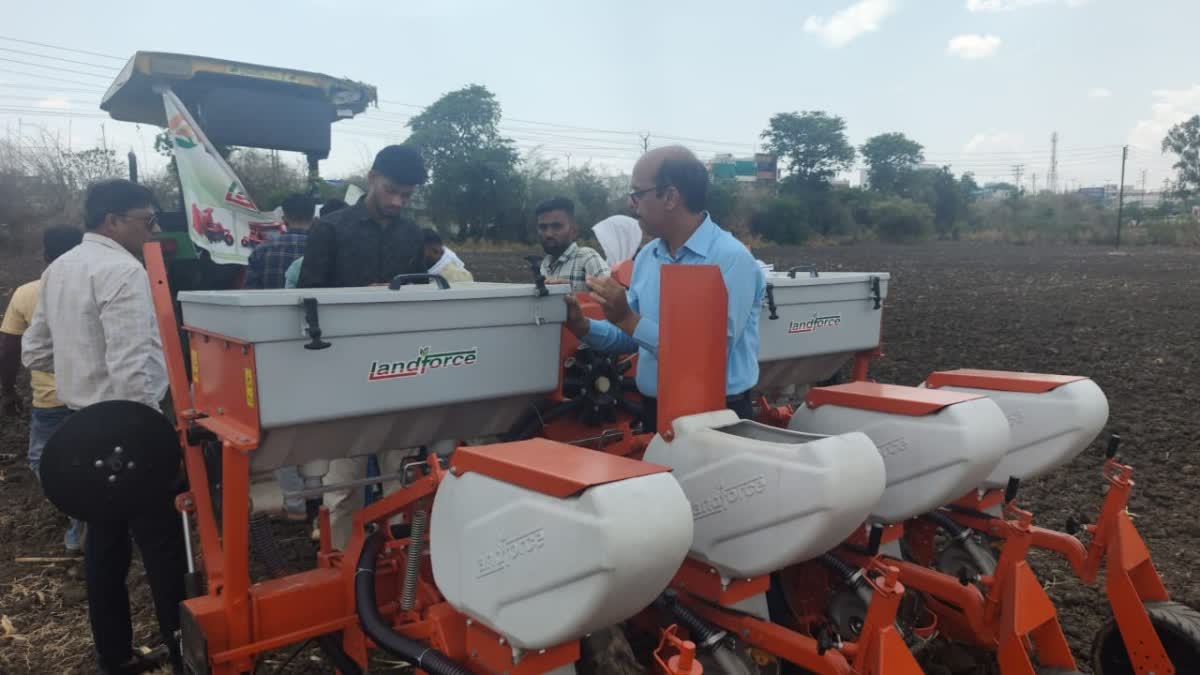 खेतों में वैक्यूम सिस्टम से होगी फ़सलों की बुवाई, लागत होगी आधी कमाई ...