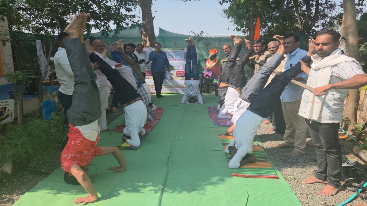पुरुषांसाठी संरक्षण कायदे करा...; पत्नी पीडित पुरुष संघटनेचे 'शीर्षासन ...