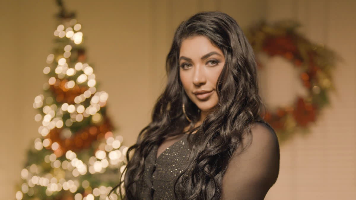 Jeanne Merchant’s Faith And Family Inspired Her New Christmas Song