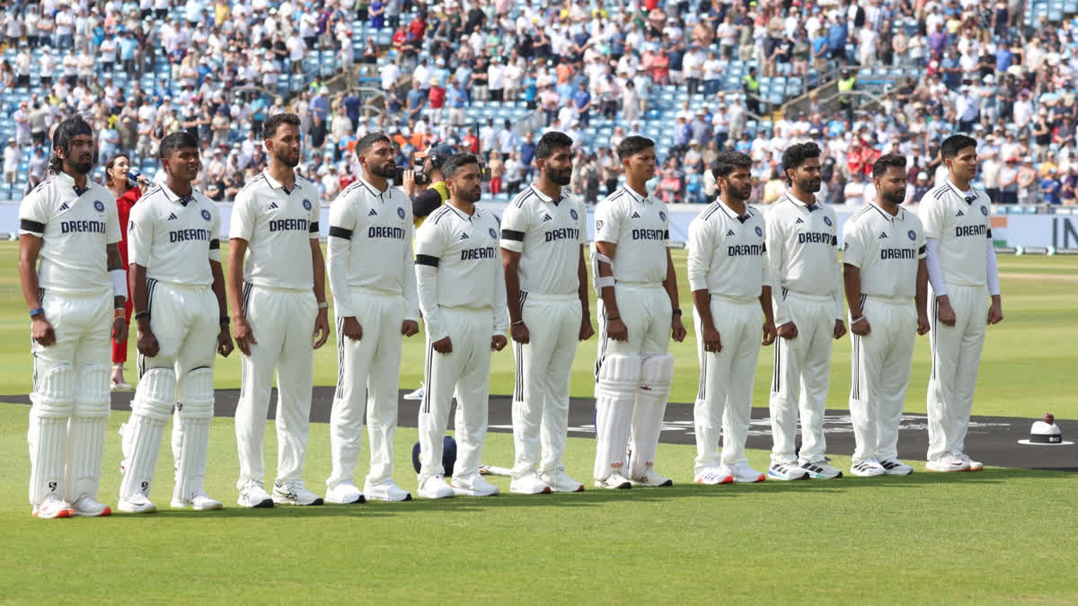 India, England Players Wear Black Armbands As A Mark Of Respect For ...