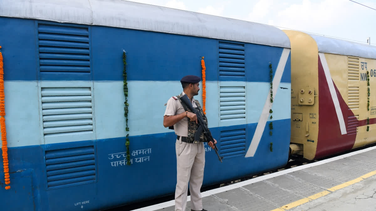 Southern Railway To Launch Coast-to-Coast Parcel Train Service For The ...
