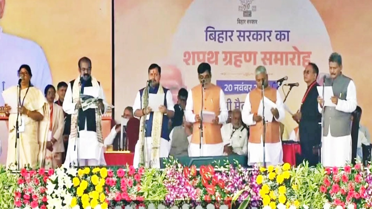 பீகார் முதல்வராக 10-ஆவது முறை பதவியேற்று நிதீஷ் குமார் சாதனை! 26 ...