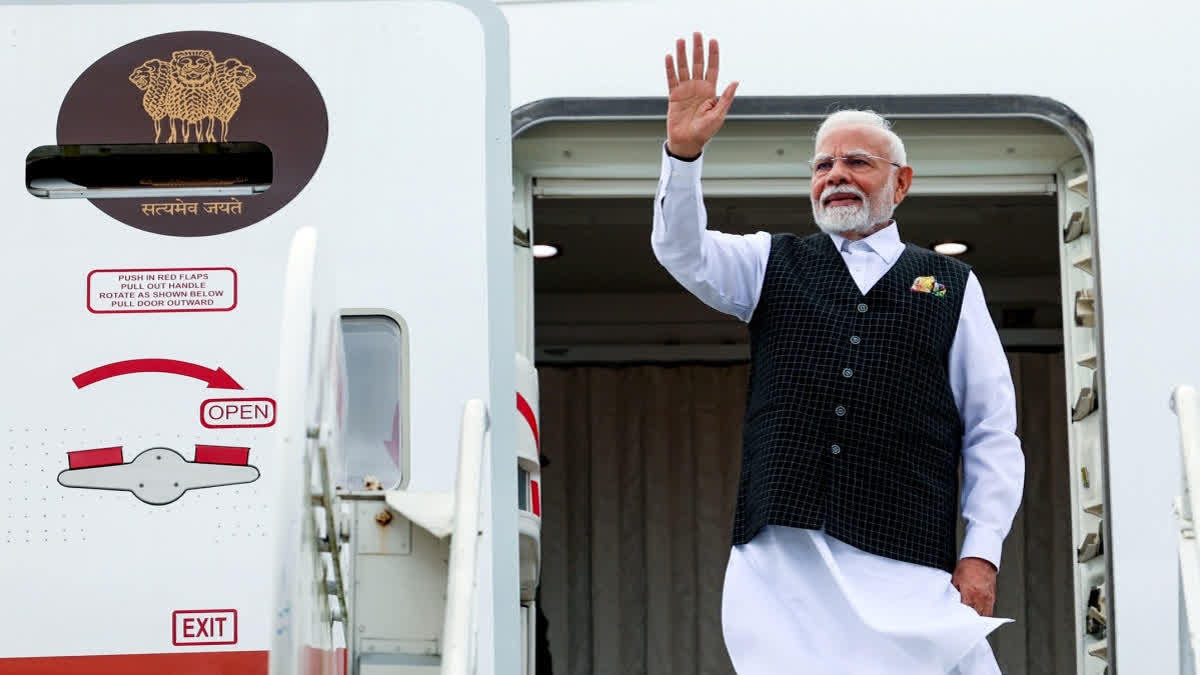 PM Modi's Chopper Returns From Taherpur To Kolkata Amid Bad Weather, To ...